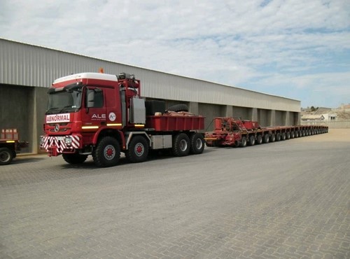 ALE MB Actros 8x8 with ballastbox + 14 axle Scheuerle set Mammoet ...